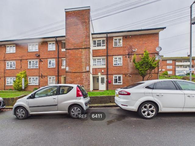 Selsfield Drive, Brighton, East Sussex BN2, 3 bed flat to rent, £2,300 pcm | PrimeLocation