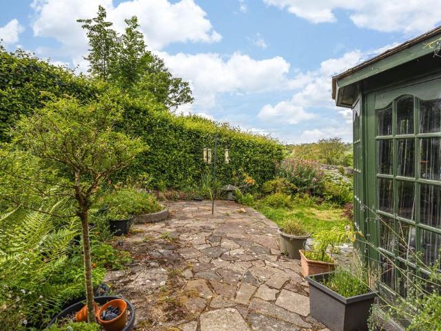 Selsfield Road, West Hoathly, RH19