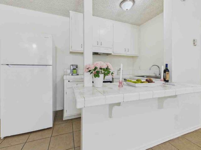 Sepulveda Manhattan Apartments Studio Apartment for Rent at 8031 & 8045 Sepulveda Blvd, Los Angeles, CA 91402 Panorama City