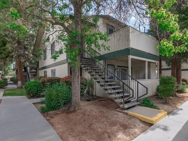 Sequoia Knolls 1 Bedroom Apartment for Rent at 3207 W Shields Ave, Fresno, CA 93722