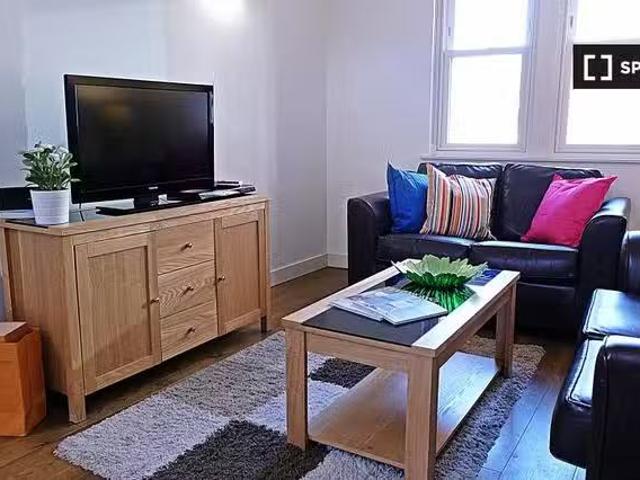 Serviced 2 bedroom apartment for rent in Liverpool Street