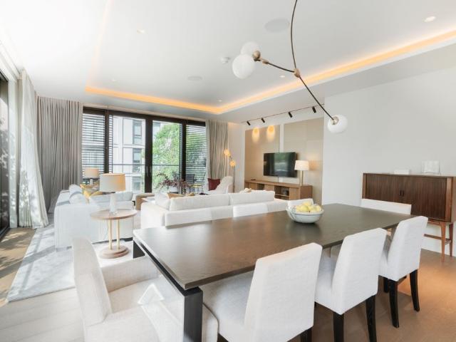Serviced apartment with Hyde Park views