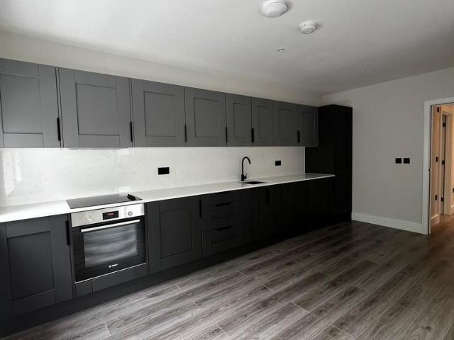 Serbin Close, Leyton, E10 2 bed flat to rent £2,500 pcm £577 pw