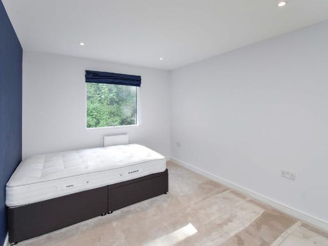 Seren Park Gardens, London SE3, 2 bed flat to rent, £2,300 pcm | PrimeLocation