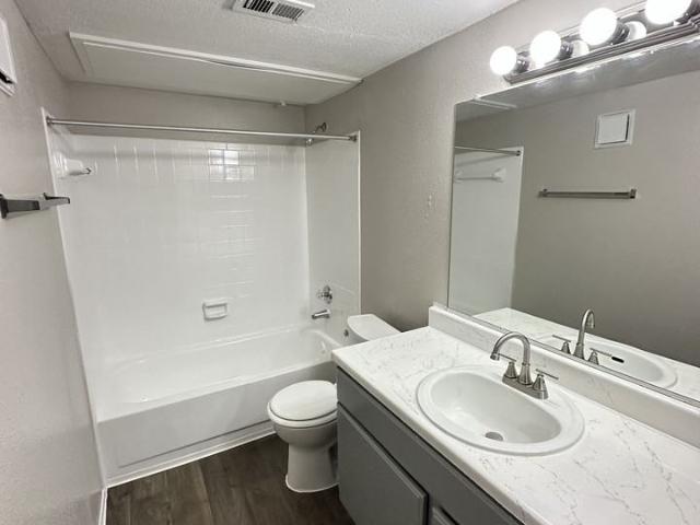 Serena Grove 1 1 Bedroom Apartment for Rent at 17630 Wayforest Dr, Houston, TX 77060