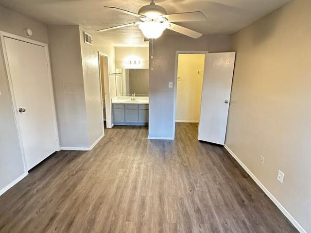 Serena Oasis 1 Bedroom Apartment for Rent at 13725 Cambury Dr, Houston, TX 77014 Greater Greenspoint