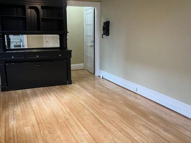 Serene Court Studio Apartment for Rent at 1130 Ne 1st Ave, Portland, OR 97232 Lloyd District