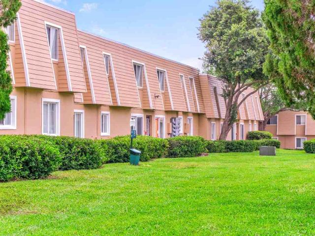 Serenity Lane 2 Bedroom Apartment for Rent at 2065 N Highland Ave, Clearwater, FL 33755