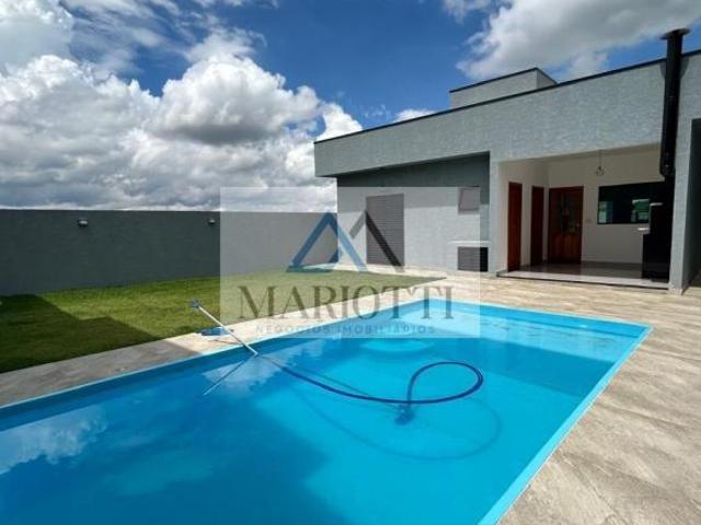 Serras de Atibaia II Casa térrea com piscina e 3 dormitórios em condomínio fechado em Atibaia