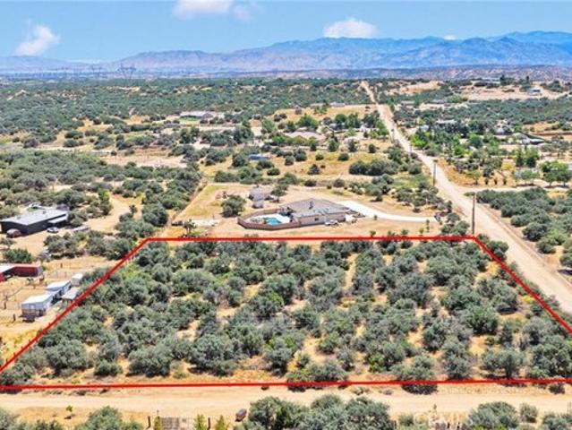 Sesame Rd, Oak Hills, CA 92344