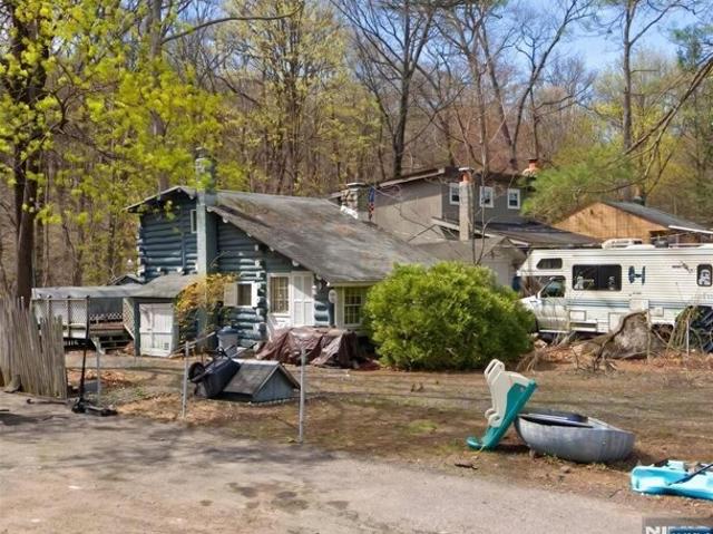 Setting Sun Trl, West Milford, Home For Sale