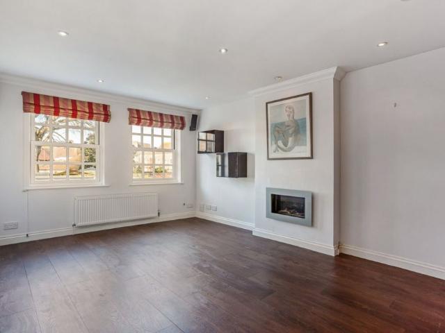 Set in the heart of Chichester, this five bedroom, four bathroom house is available to rent. Complete with three, secure, parking spaces and a garage