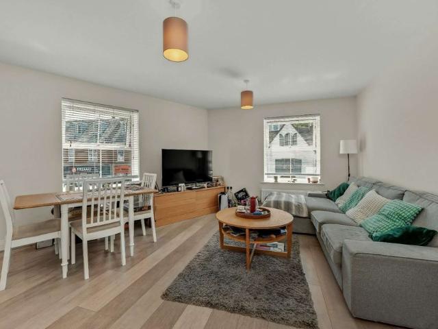 Set within a sought after gated development, this impeccably presented two bedroom apartment offers an exceptional blend of style, comfort and convenience, just moments from the River Thames