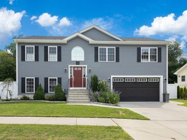 Seth Daniels Dr, New Bedford, Home For Sale