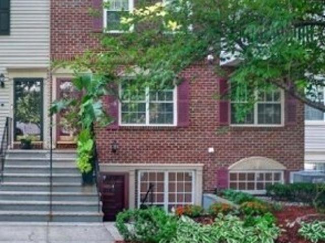 Seton Hall Dr, Newark, Condo For Sale