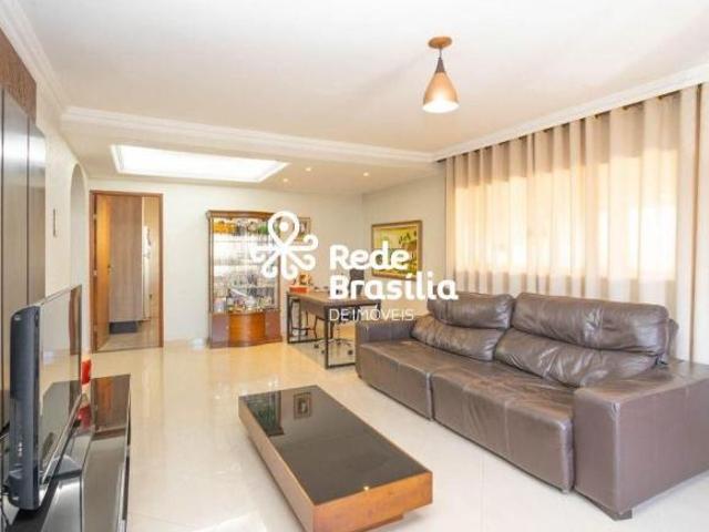 Setor SIG, 4 quartos sendo 1 suite, 2 vagas de garagem descoberta, armarios