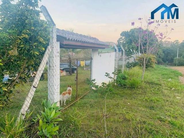 Seu Espaço no Interior – Chácara com Quintal Gigante e Churrasqueira!