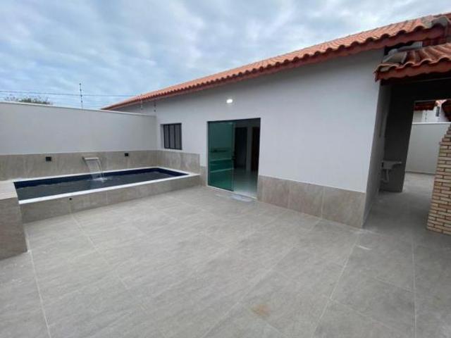 Seu lar aconchegante no litoral Casa a venda em Mongaguá SP!