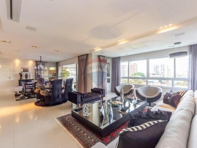 Seu novo endereço de prestigio em São Caetano: 244m² no bairro Santa Paula