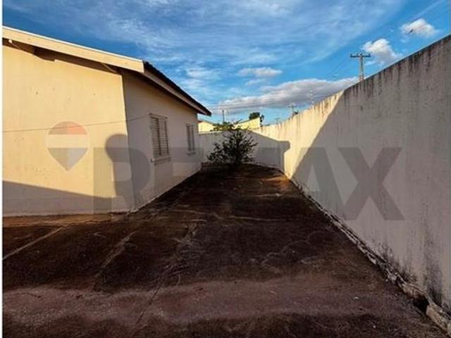 Seu Novo Lar: Casa 2D em Jardim Boa Vista!