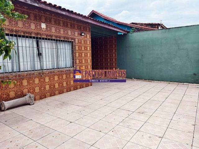 Seu Novo Lar à Beira Mar Espera por Você! Casa com 04 Dormitórios!