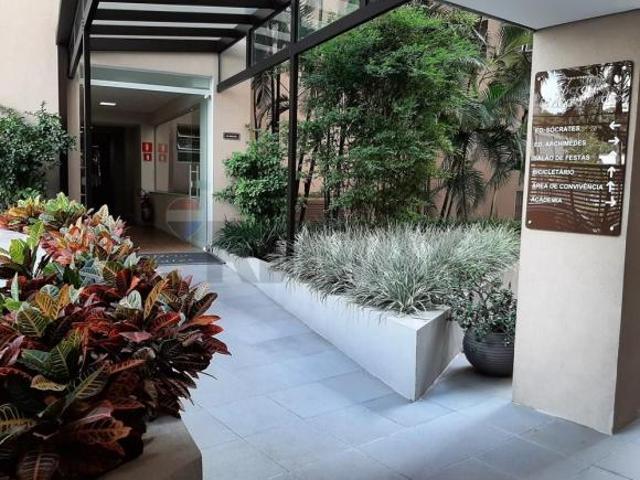 Seu Novo Lar em Moema: Apartamento Espaçoso!