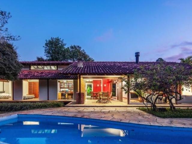 Seu Novo Lar Espera por Você! Casa à Venda – Granja Viana / Carapicuíba SP