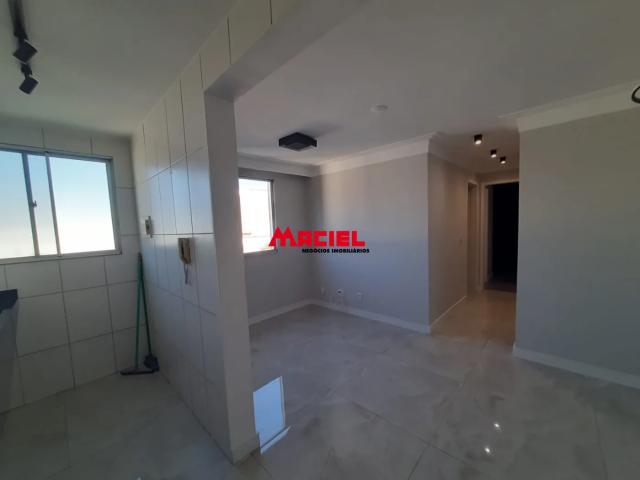 SEU NOVO LAR PRONTO PARA MORAR! EXCELENTE APARTAMENTO RECÉM REFORMADO
