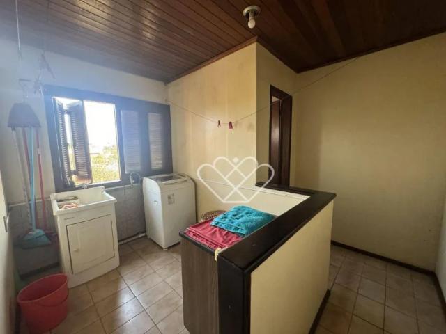 Seu Novo Refúgio: Ampla Casa com 5 Dormitórios em Nossa Chácara!