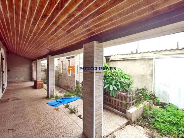Seu Projeto na Praia Começa Aqui: Casa para Revitalização