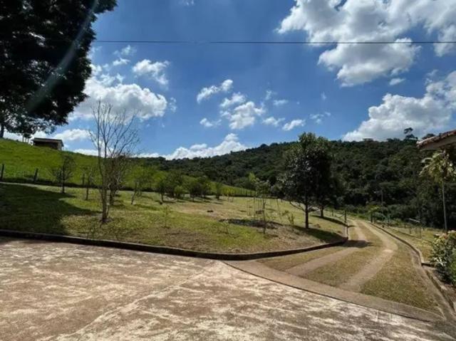 Seu refúgio de lazer em Ibiúna natureza, segurança e muita tranquilidade!
