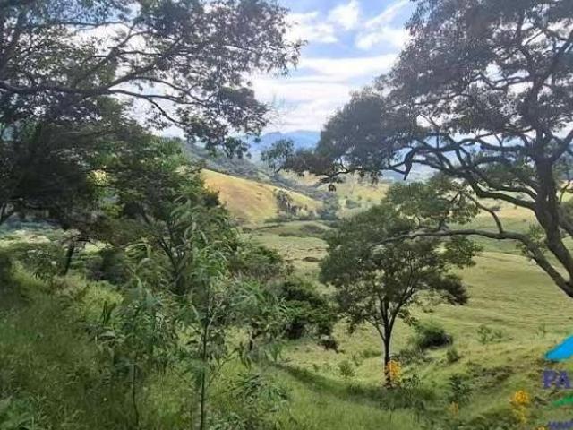 Seu Refúgio nas Nuvens: Terreno Exclusivo na Serra da Mantiqueira!