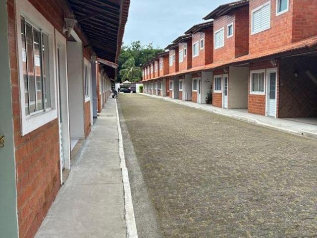 Seu Refúgio no Litoral: Conforto, Natureza e Mar em Mongaguá