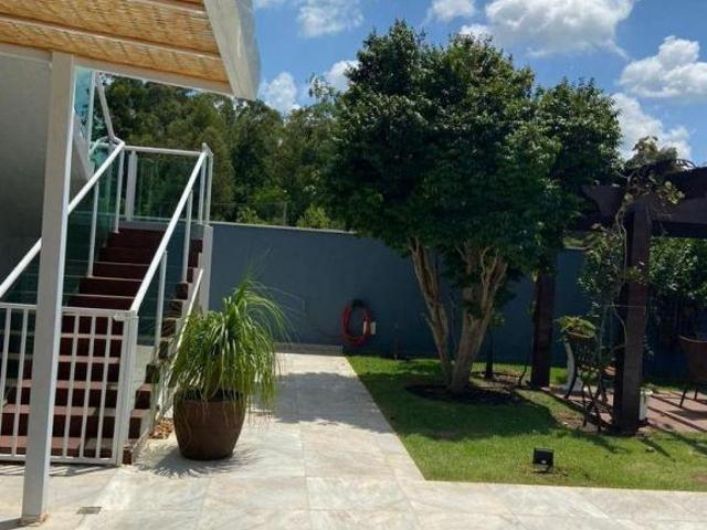 Seu Refúgio Seguro em Localização Privilegiada! Linda Casa em Araçoiaba da Serra