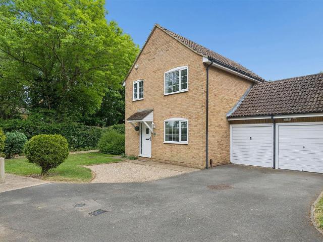 Seven Acres, New Ash Green DA3, 4 bed link detached house to rent, £2,050 pcm | PrimeLocation