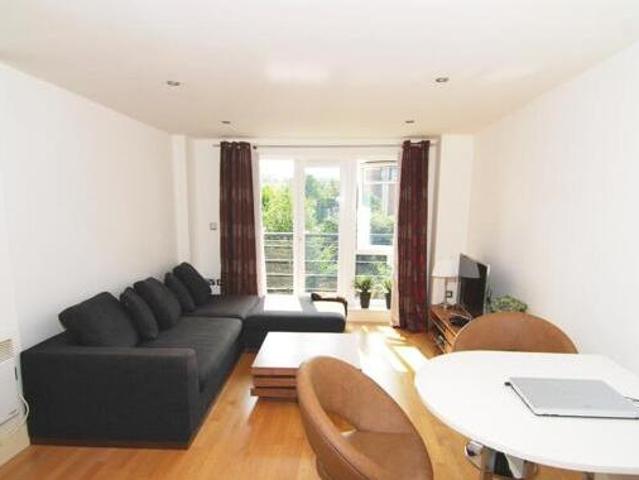 Seven Kings Way, Kingston Upon Thames, 2 Bedroom Apartment