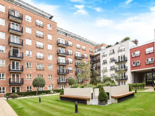 Seven Kings Way, Kingston Upon Thames, Surrey KT2, 2 bed flat to rent, £2,250 pcm | PrimeLocation