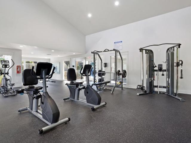 Seven Lakes at Carrollwood 1 Bedroom Apartment for Rent at 3303 N Lakeview Dr, Tampa, FL 33618