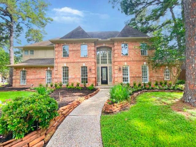 Seven Maples Dr