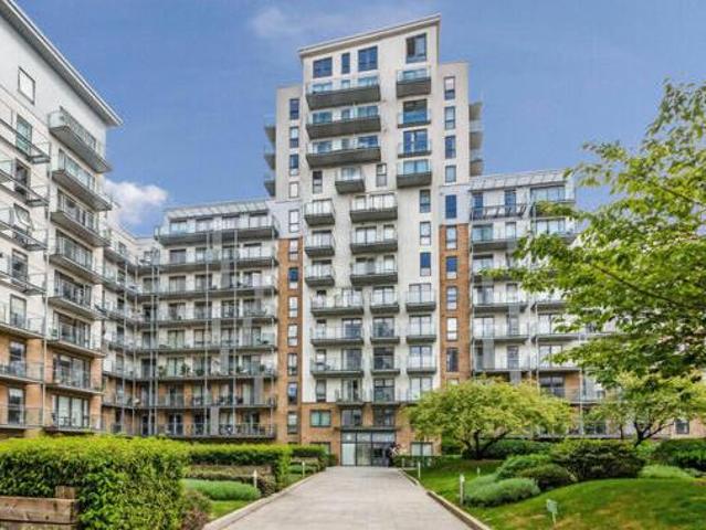Seven Sea Gardens, London, 3 Bedroom Apartment