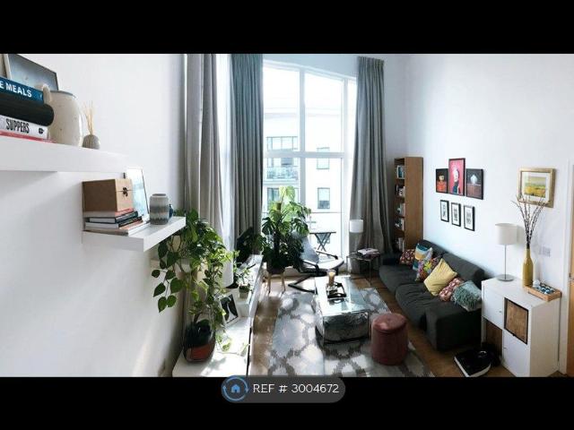 Seven Sea Gardens, London E3, 2 bed flat to rent, £2,500 pcm | PrimeLocation