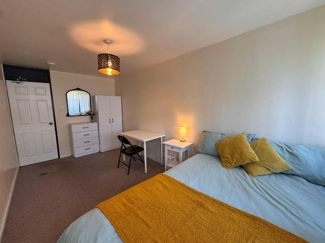 Seven Sisters N15, Room to rent, £750 pcm | PrimeLocation