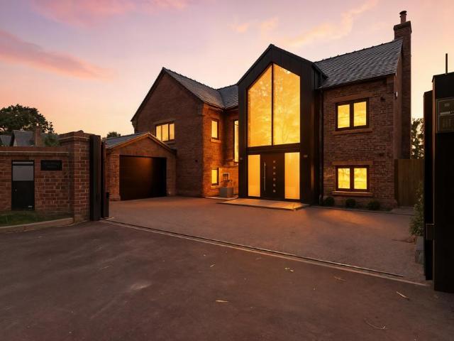 Seven Sisters Lane, Ollerton 6 bed detached house to rent £6,495 pcm £1,499 pw