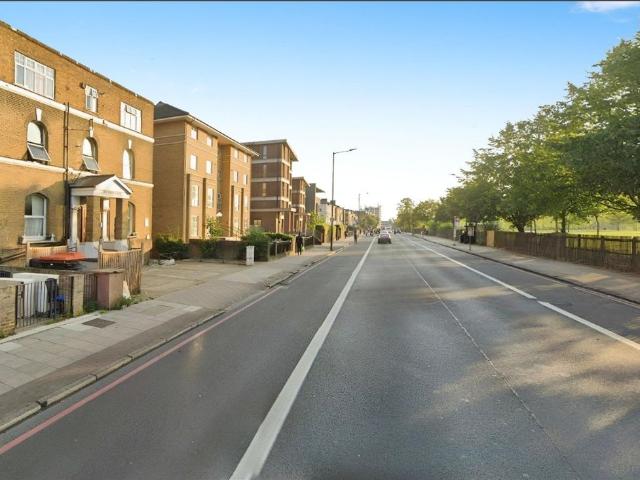 Seven Sisters Road, London N4, 2 bed flat to rent, £2,300 pcm | PrimeLocation