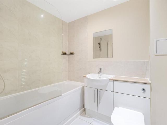 Seven Sisters Road, London N15, 6 bed maisonette to rent, £4,300 pcm | PrimeLocation