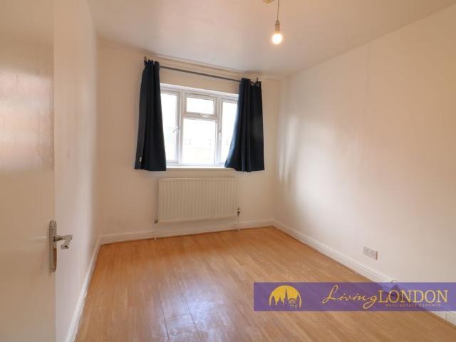 Seven Sisters Road, London N15, 1 bed flat to rent, £1,550 pcm | PrimeLocation