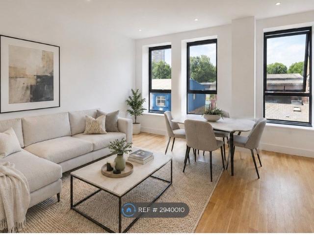 Seven Sisters Road, London N15, 2 bed flat to rent, £2,350 pcm | PrimeLocation