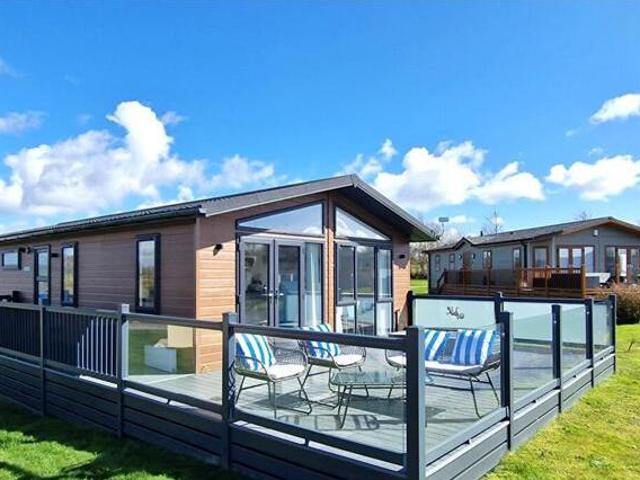 Seven Springs, Llanon, 3 Bedroom Detached