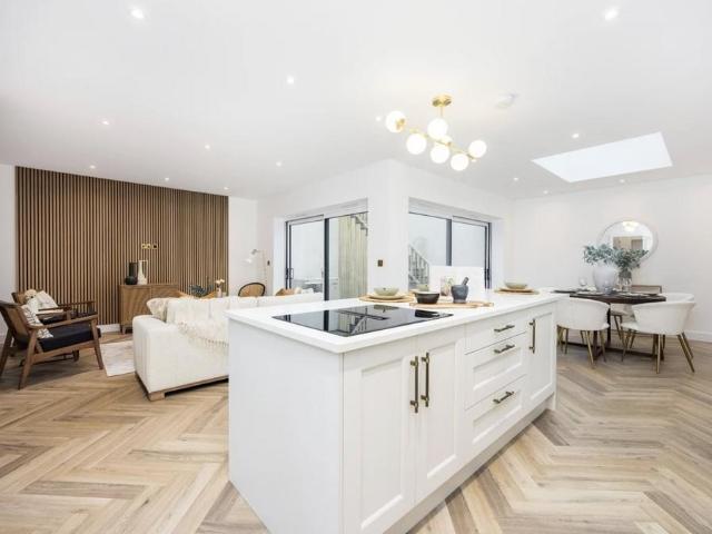 Sevenoaks, Kent, 3 bed house to rent £3,495 pcm £807 pw