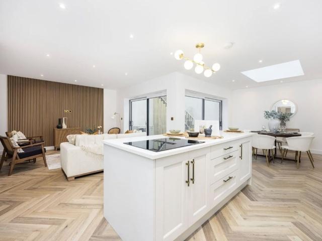 Sevenoaks, Kent TN13, 3 bed property to rent, £3,495 pcm | PrimeLocation